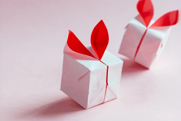 How to Make an Origami Gift Box with Lid - Origami OK