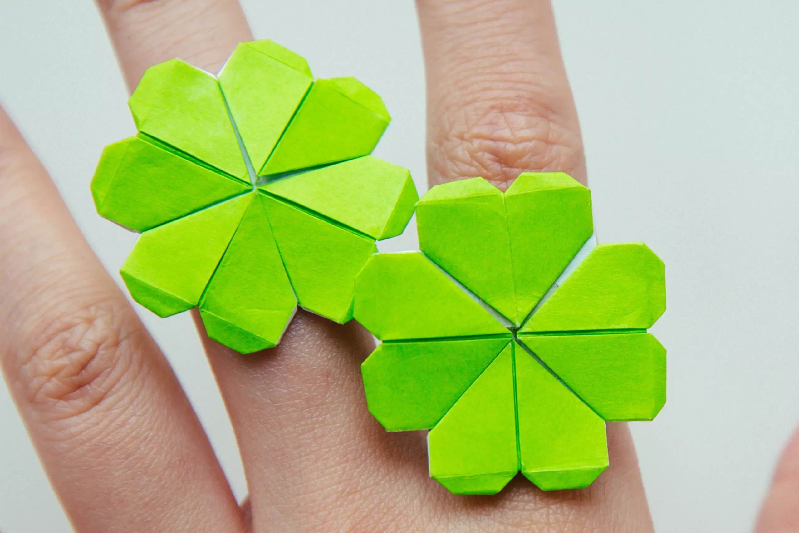 How to Fold an Origami Leaf Clover Ring - Origami OK