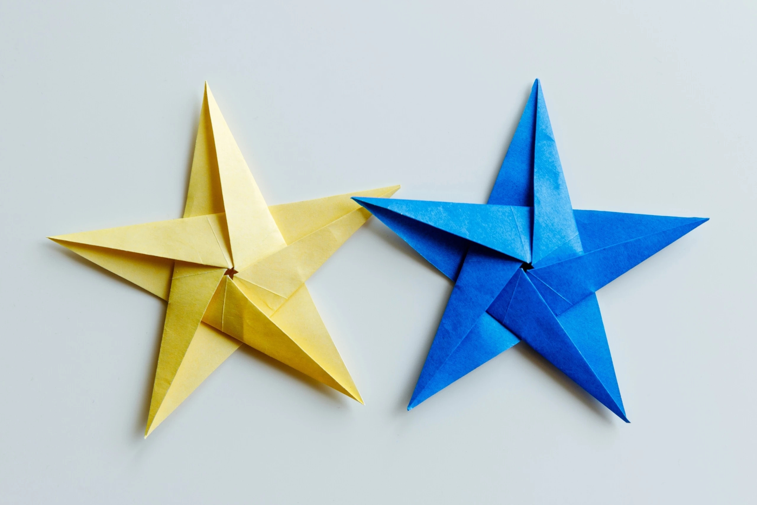 How to Fold an Origami Christmas Star - Origami OK