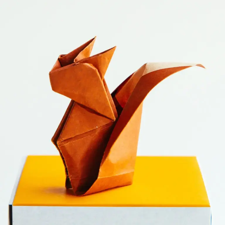 How to Fold an Origami Lizard - Origami OK